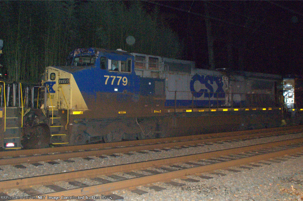 CSX C40-8W 7779 trails on Q418-12